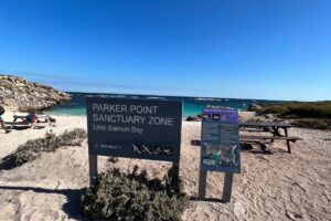 ロットネスト島観光を徹底ガイド！見どころや過ごし方を解説 - aQuAs Traveller